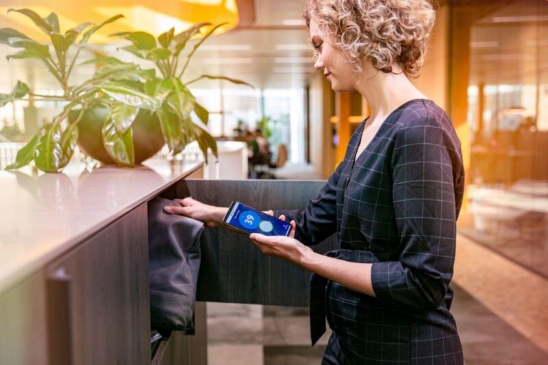 Smart lockers for offices - Discover seamless workplace storage